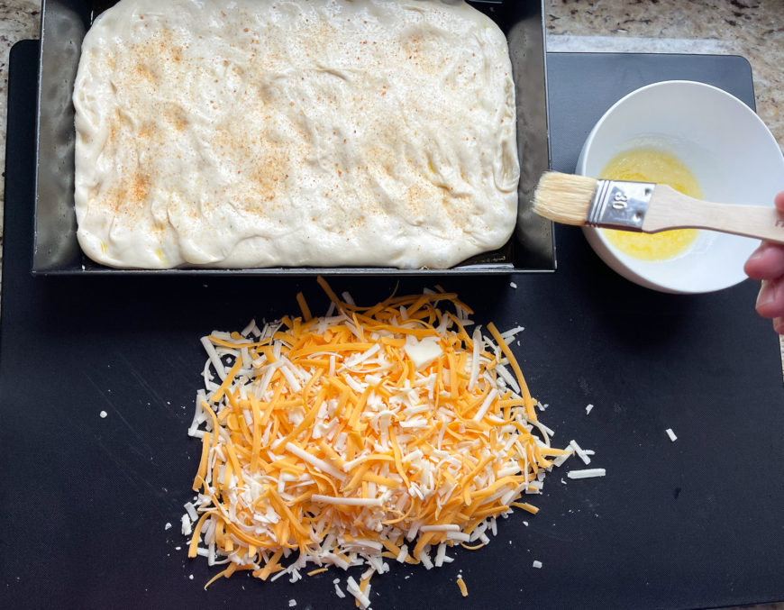 Garlic Cheese Bread – The Newlywed Chefs